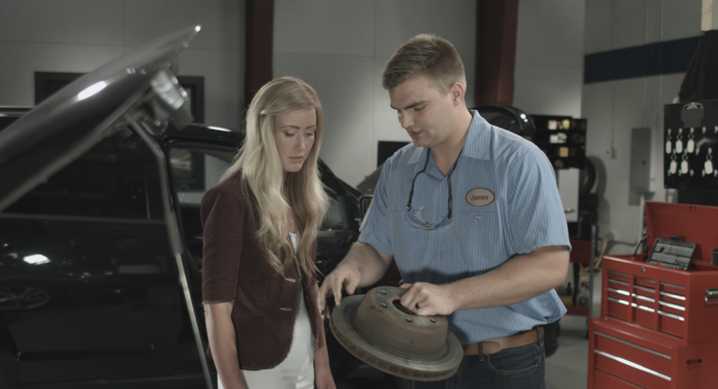 How to Handle Customer Complaints Effectively - AutoNetTV Media, Inc.